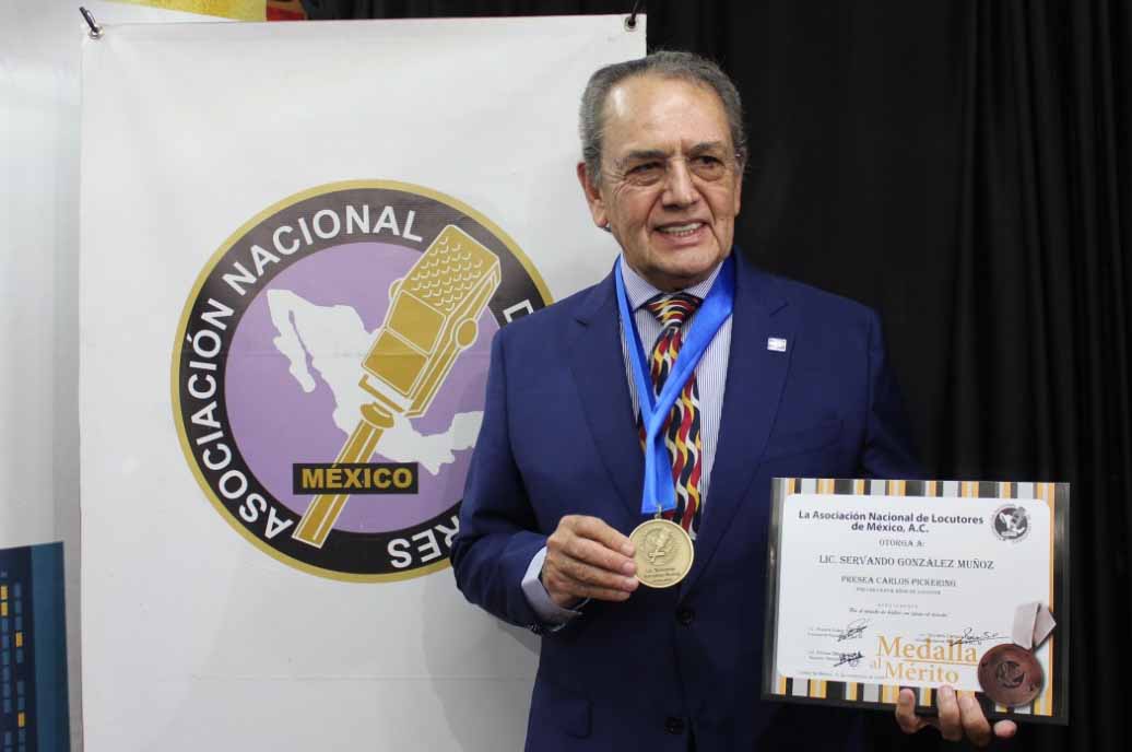 Homenaje a Servando González por 50 Años de Comunicador Social ...